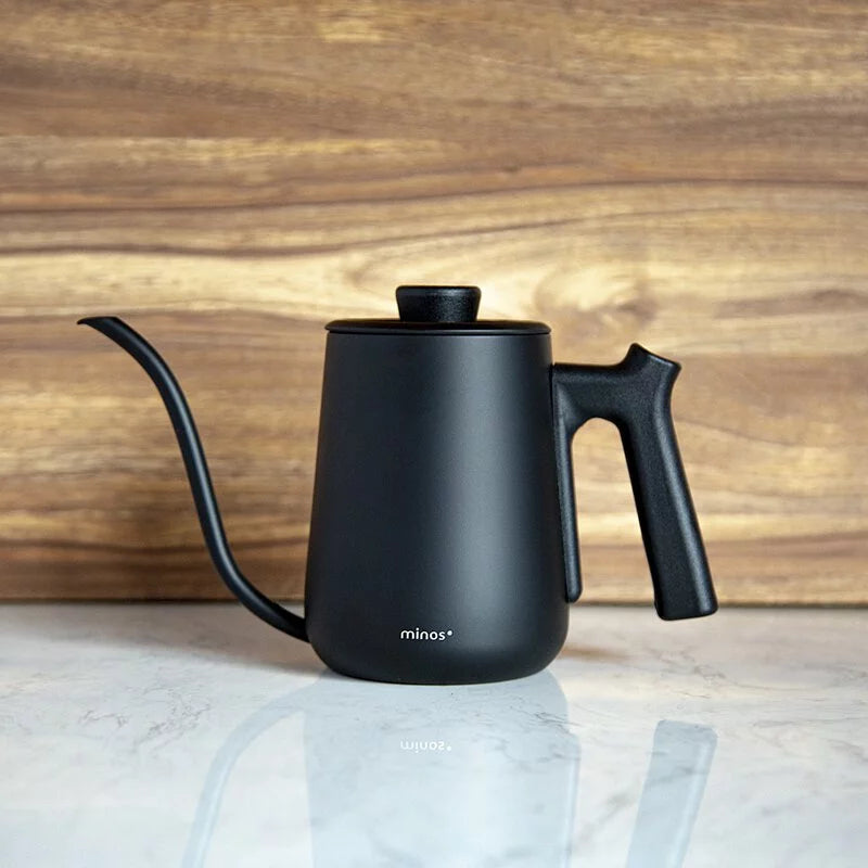 Minos 600ml black hand pour pot with lid – 緣月咖啡